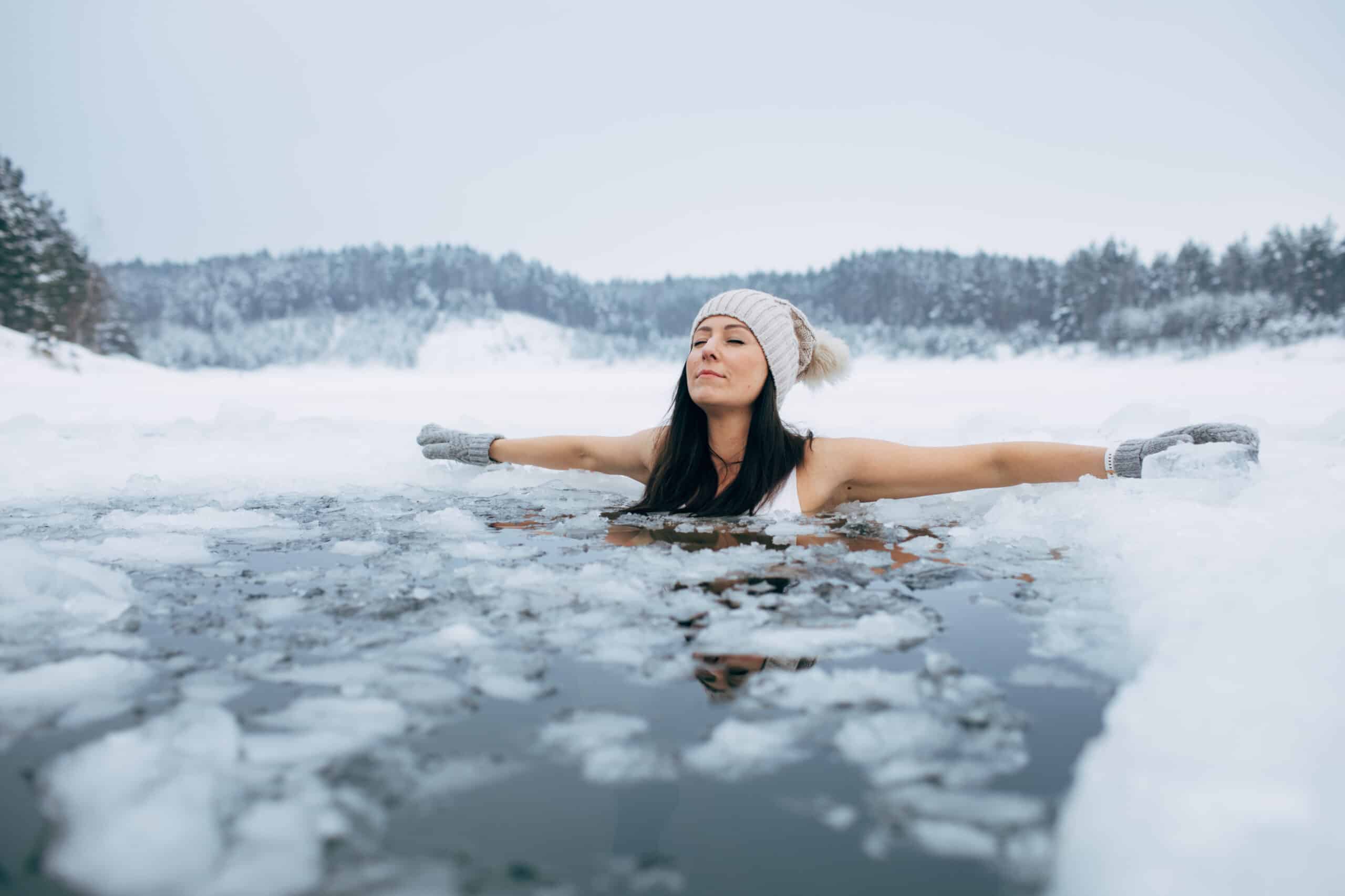 Die 8 besten Campingplätze zum Eisbaden im Winter