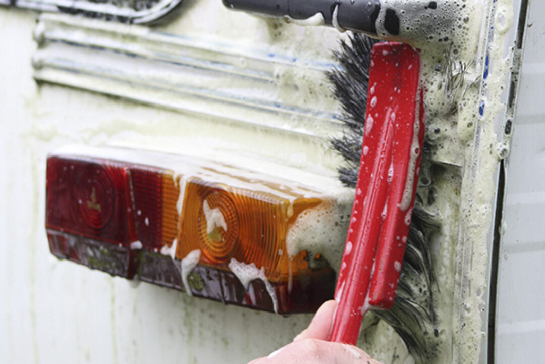 Caravan-Reiniger: Spezialreiniger oder Hausmittel als perfekte ...